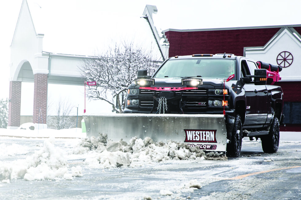 Western Debuts Stainless Steel Straight Blade | Snow Plow News